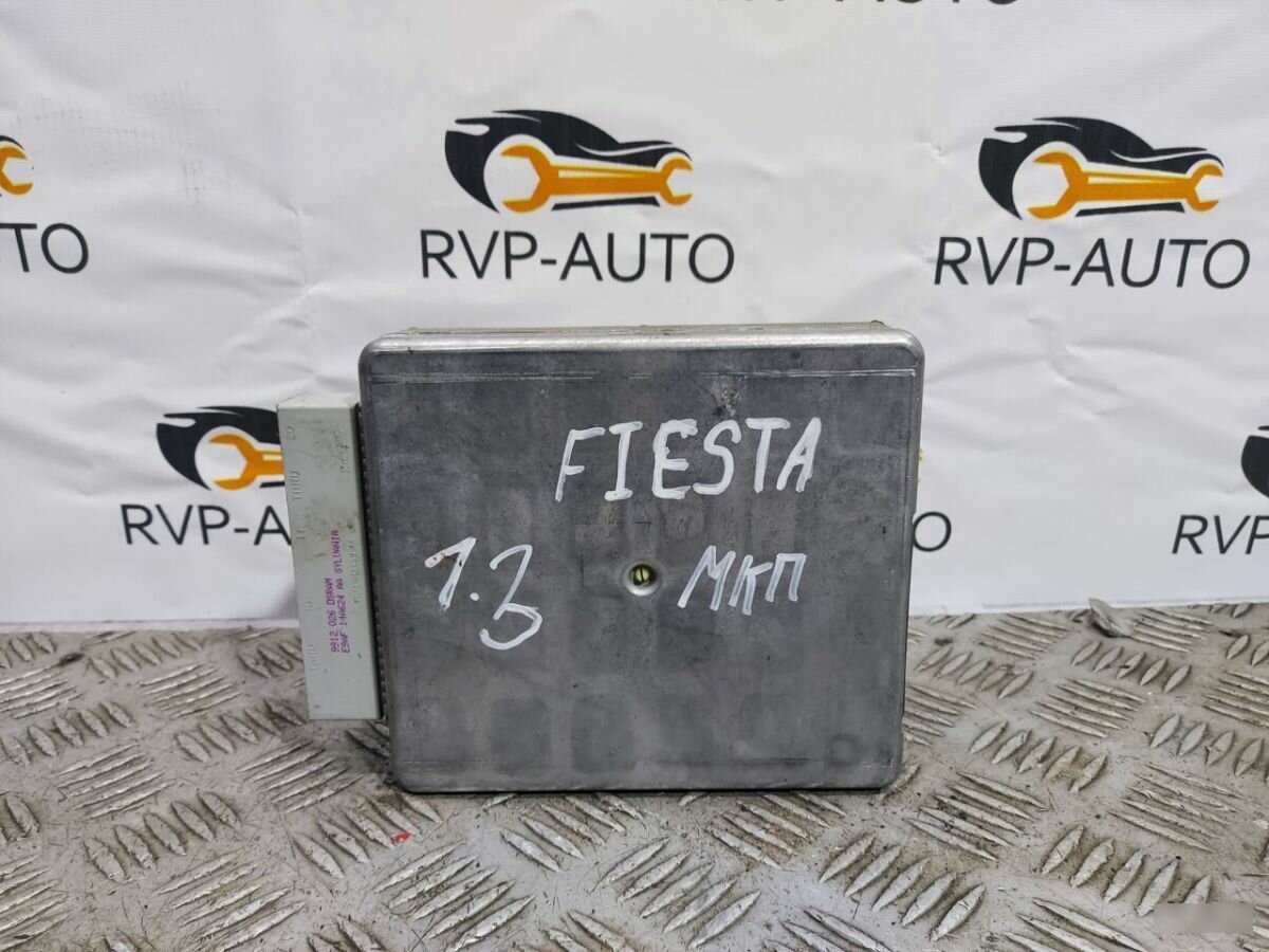 Блок управления двигателем Ford Fiesta 1995-2001 xs6f12a650akb
