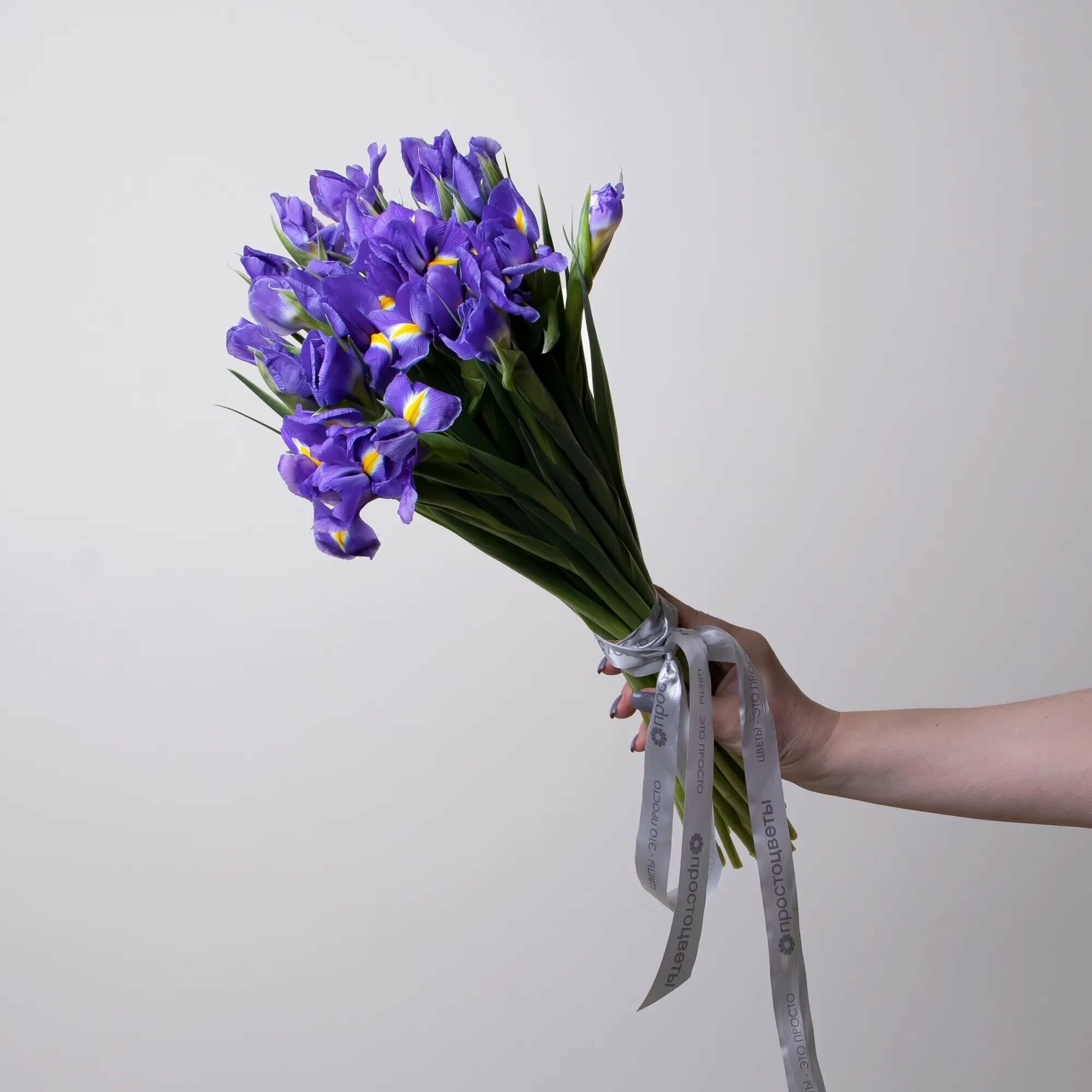 Букет Ирис "Блу Мэджик" 27 шт Высота 60 см под ленту от "Простоцветы"