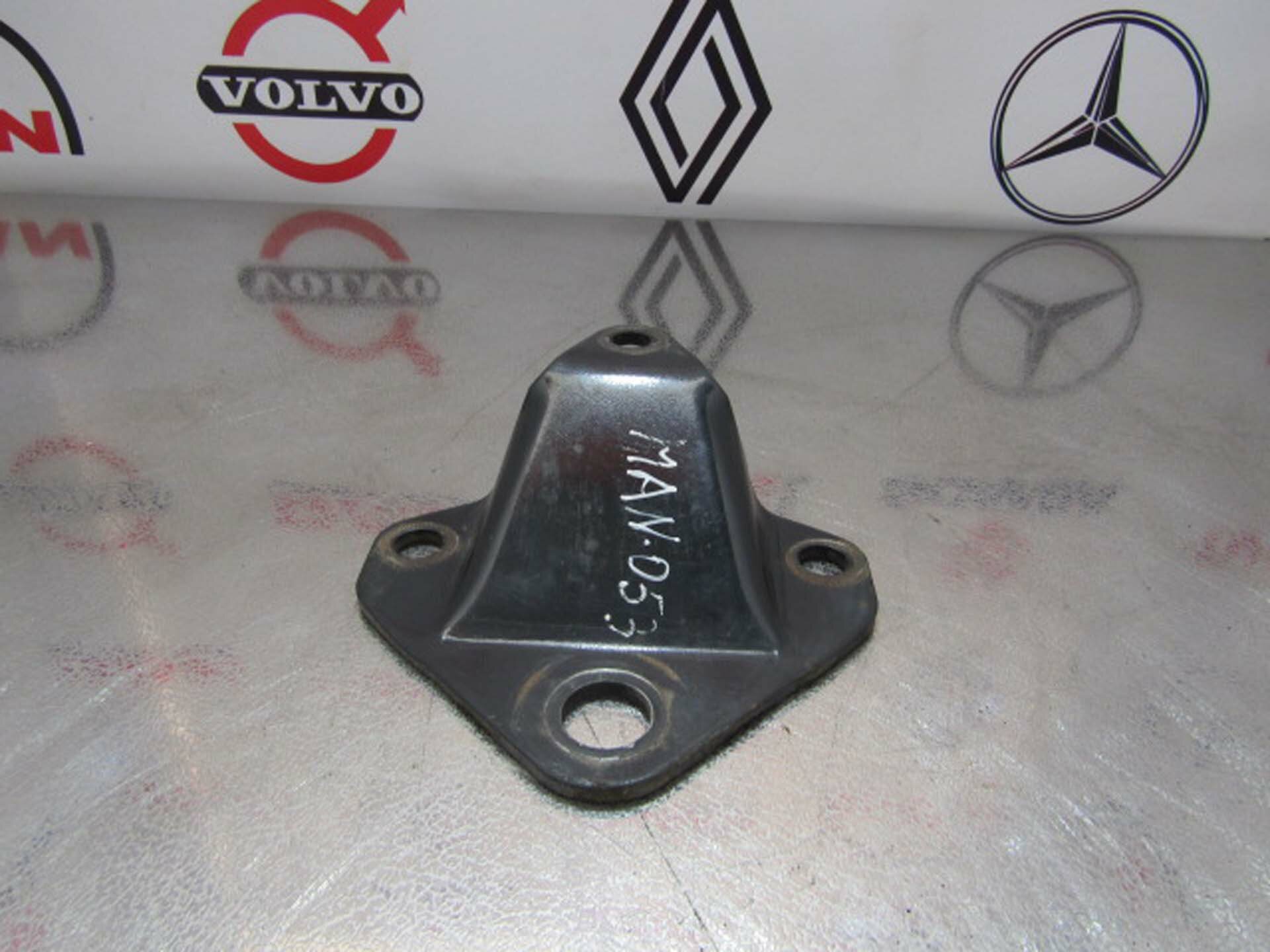 Кронштейн рессоры передней оси передний MAN TGA, TGX, TGS