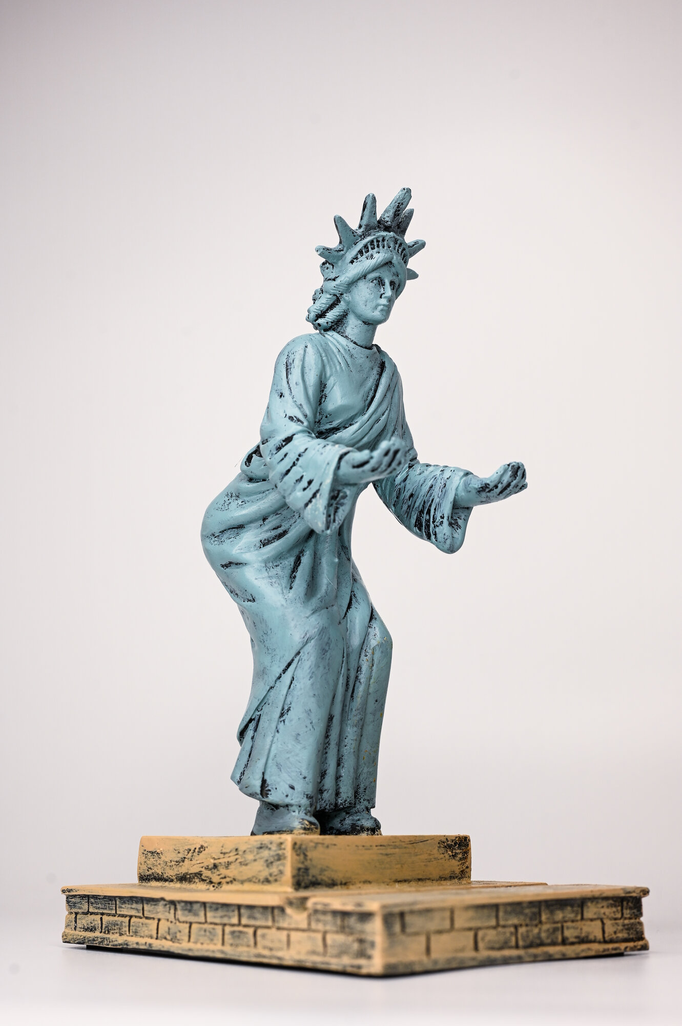 Подставка для джойстика Статуя Свободы ps 5 / ps 4 / Xbox, держатель для телефона / геймпада (20 сантиметров)