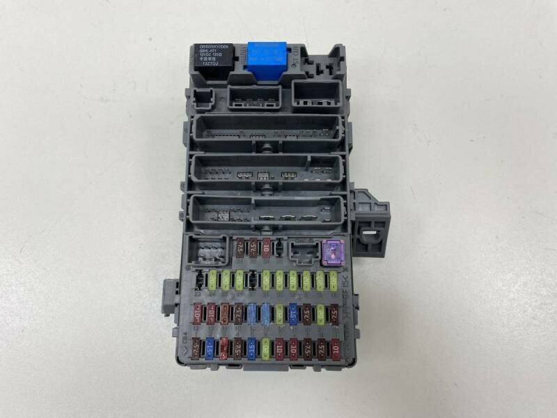 Блок предохранителей Honda CR-V 2007-2012