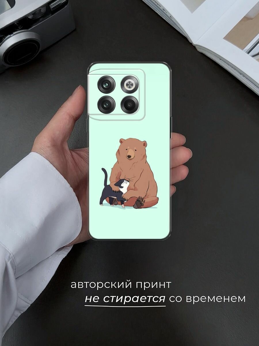 Чехол на OnePlus 10T / Ван плюс 10T с принтом "Медведь и кошка дружба" — фото 1