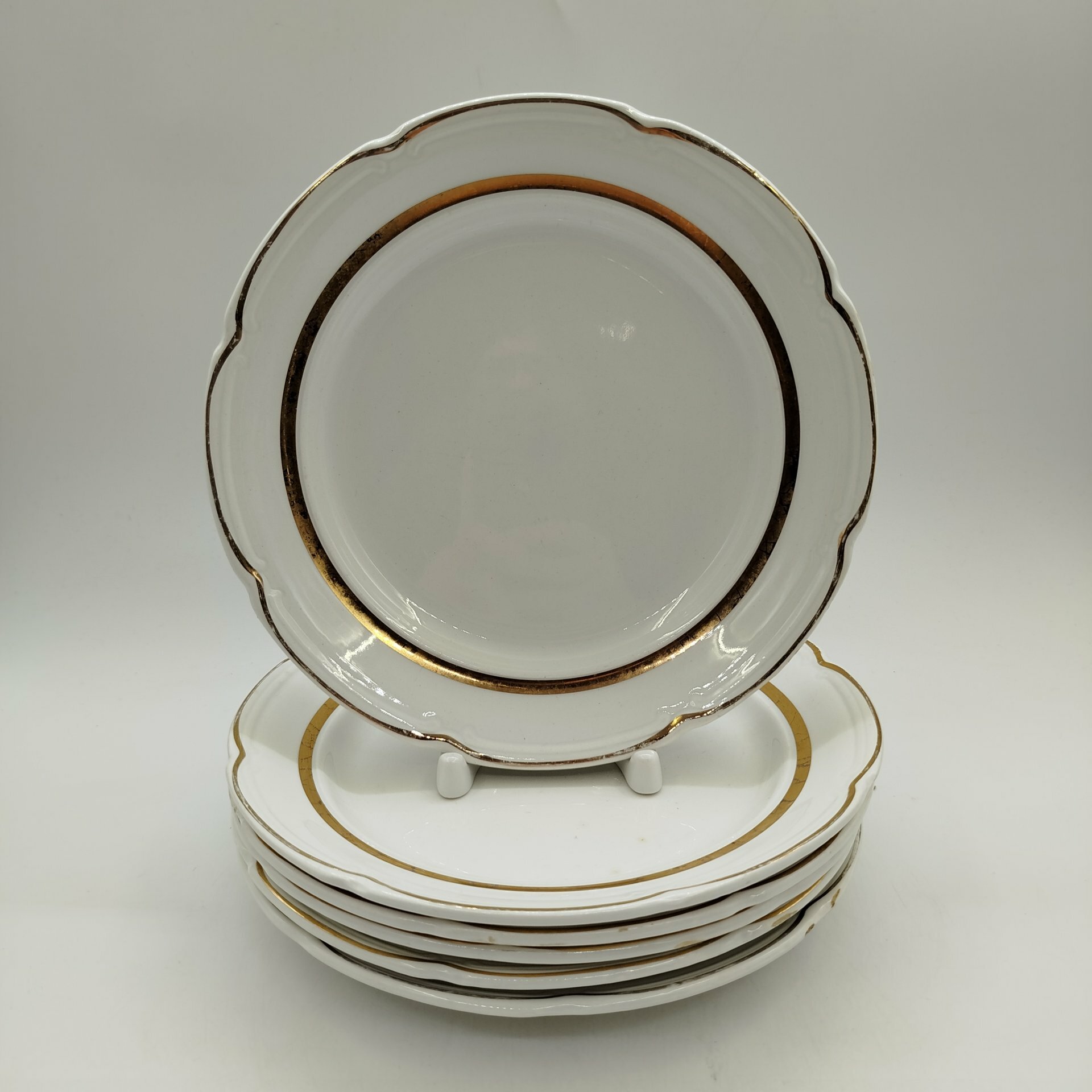 Набор из шести десертных тарелок, фаянс, золочение