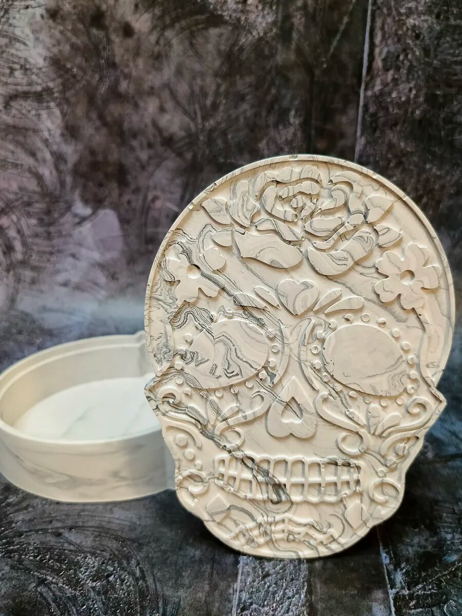 Шкатулка череп