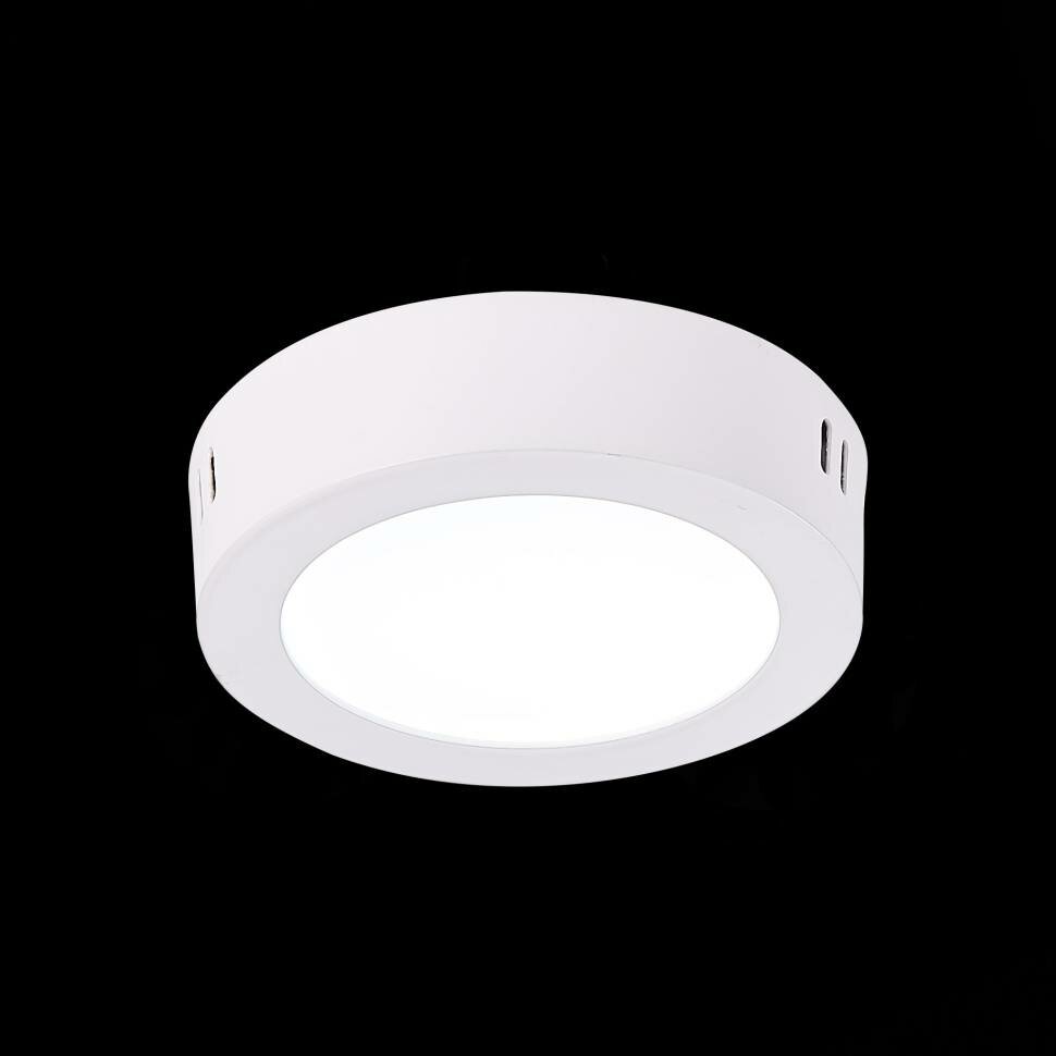 ST LUCE ST112.532.06 Светильник настенно-потолочный Белый LED 1*6W 3000K 330Lm Ra80 120° IP20 D110xH28 90-26 Накладные светильники