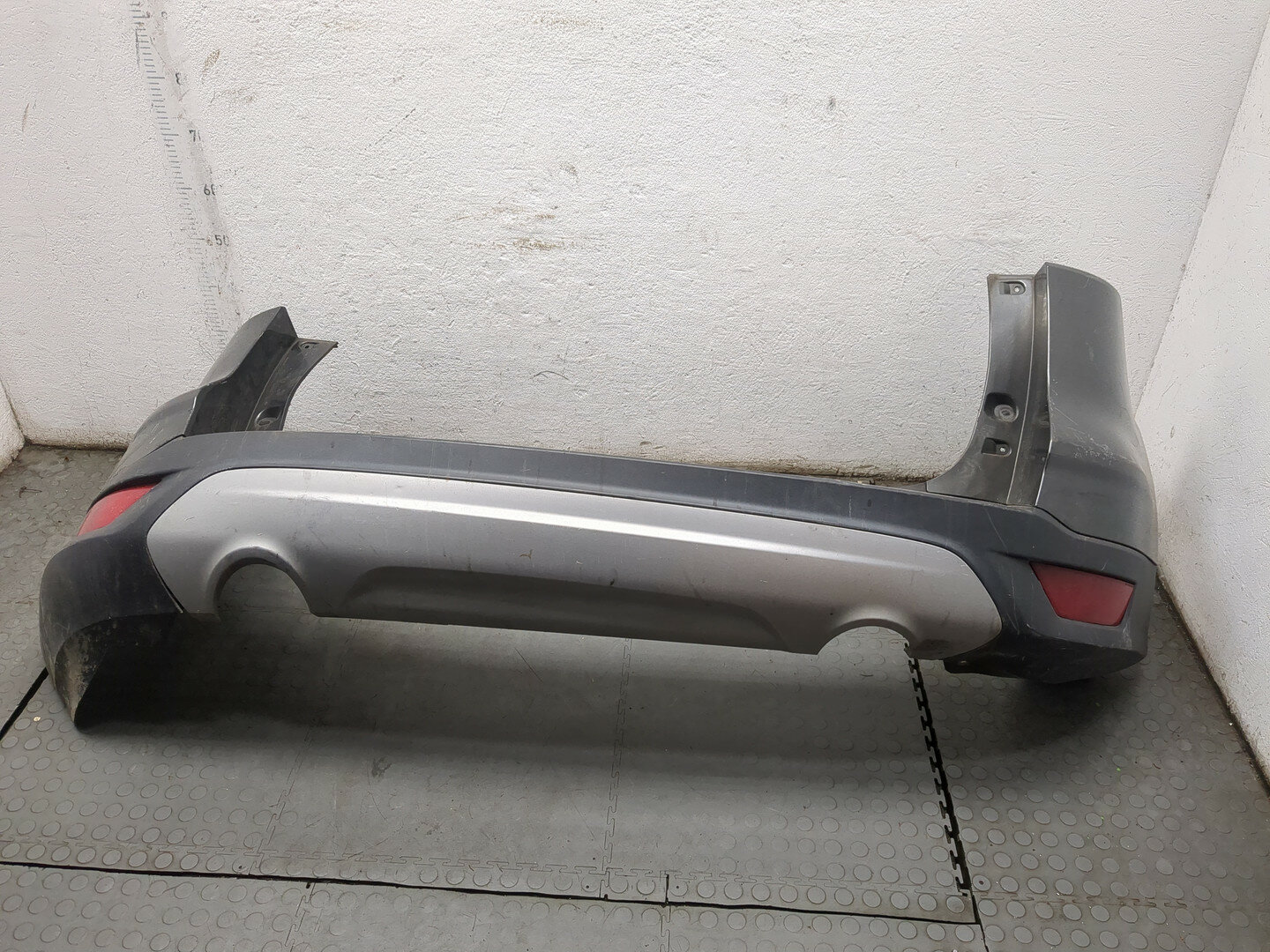 Бампер задний Ford Escape Б/У