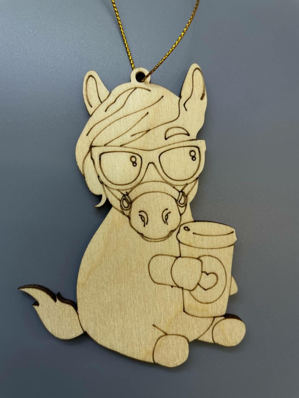 Лошадка года 2026 из дерева