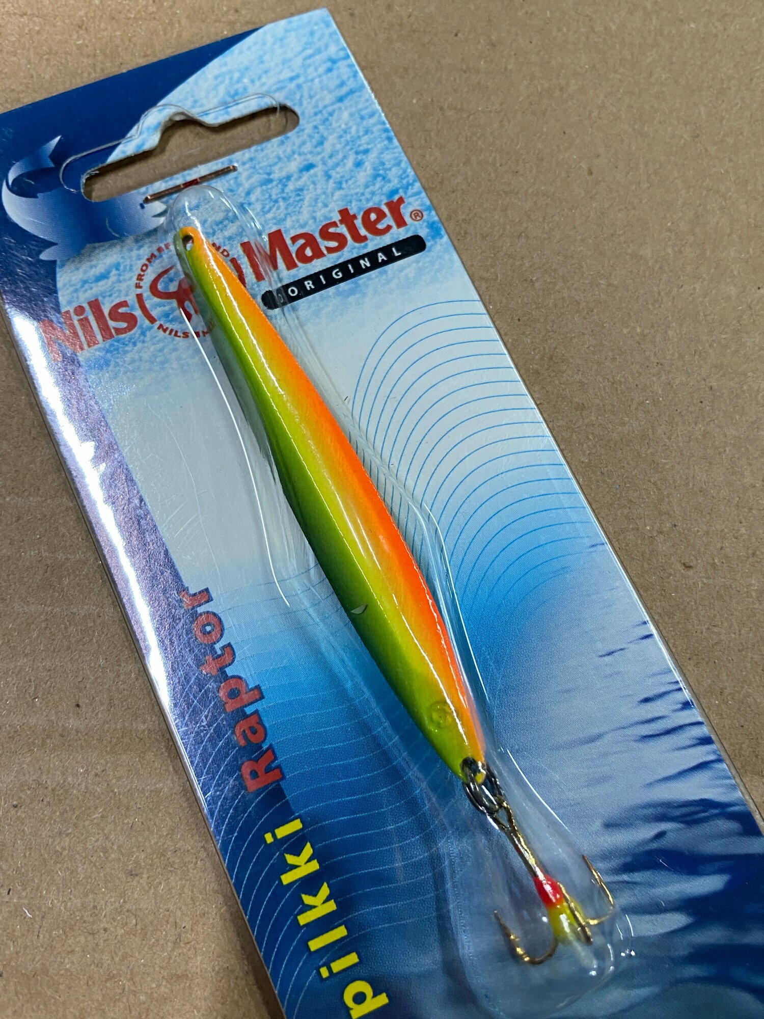 Блесна Nils Master Raptor 75мм 12гр цвет 592 GLOW (светится в темноте)