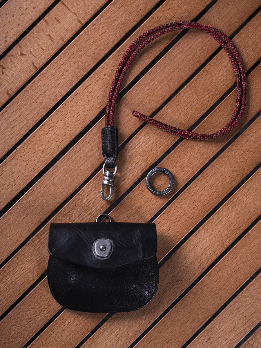 Премиум кожаный чехол для наушников Bluetooth с тёмно-красным шеерным ремешком - 90 см регулируемый для универсальных