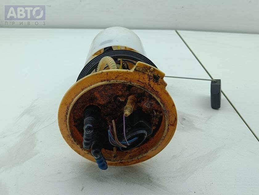 Насос топливный Volkswagen Passat B6