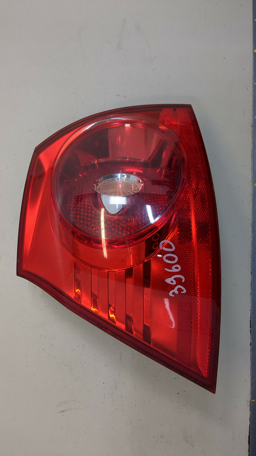 Фонарь (задний) левый Volkswagen Golf 5 Б/У