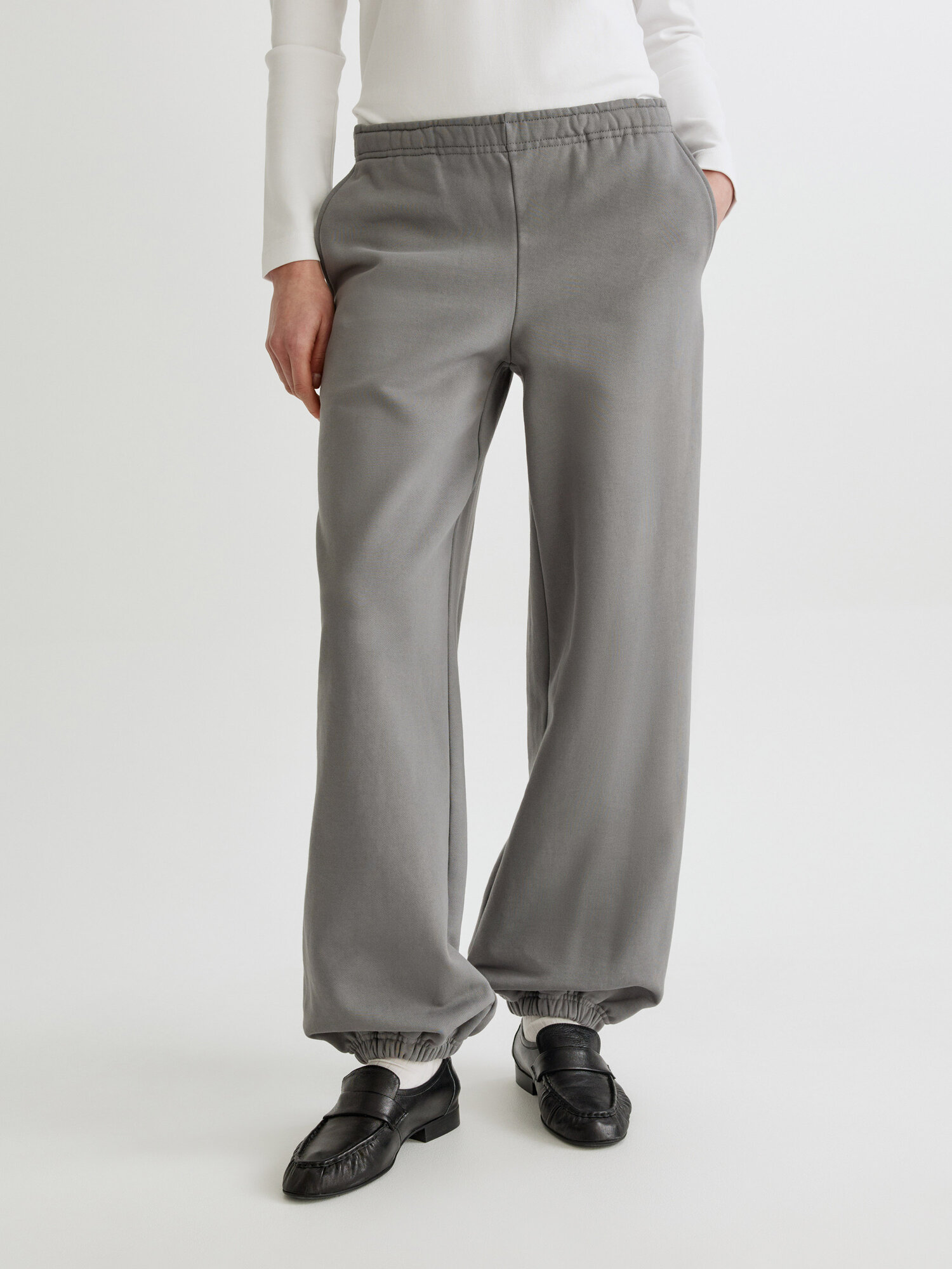 Брюки спортивные