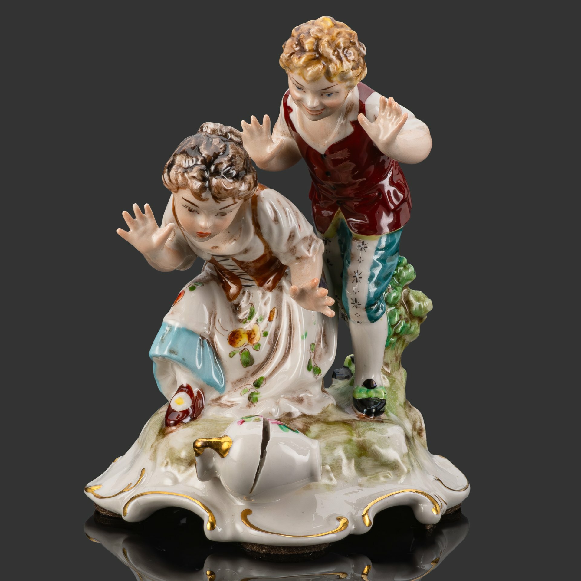 Статуэтка "Дети разбили вазу", MS Spain, фарфор, роспись, золочение, Испания, 1980-2000 гг.