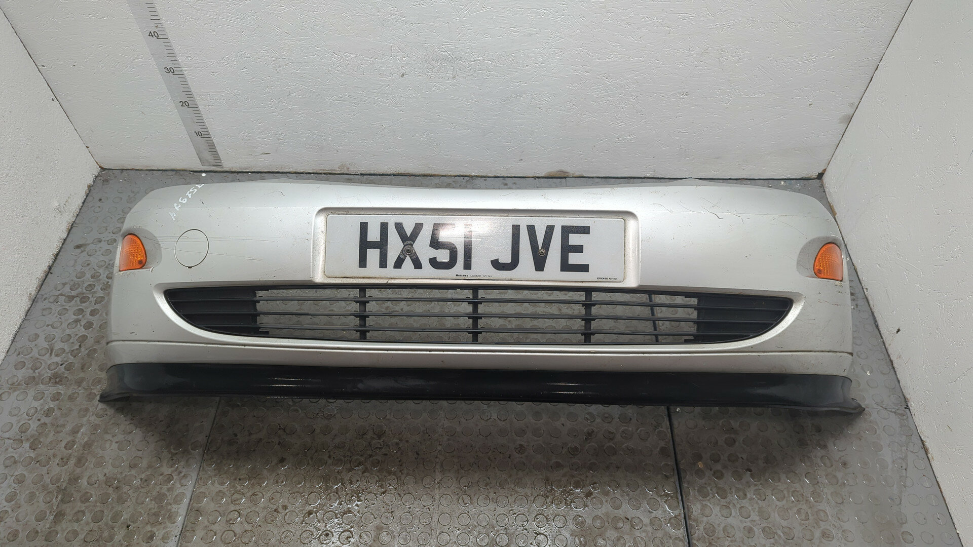 Бампер передний Ford Focus 1 Б/У