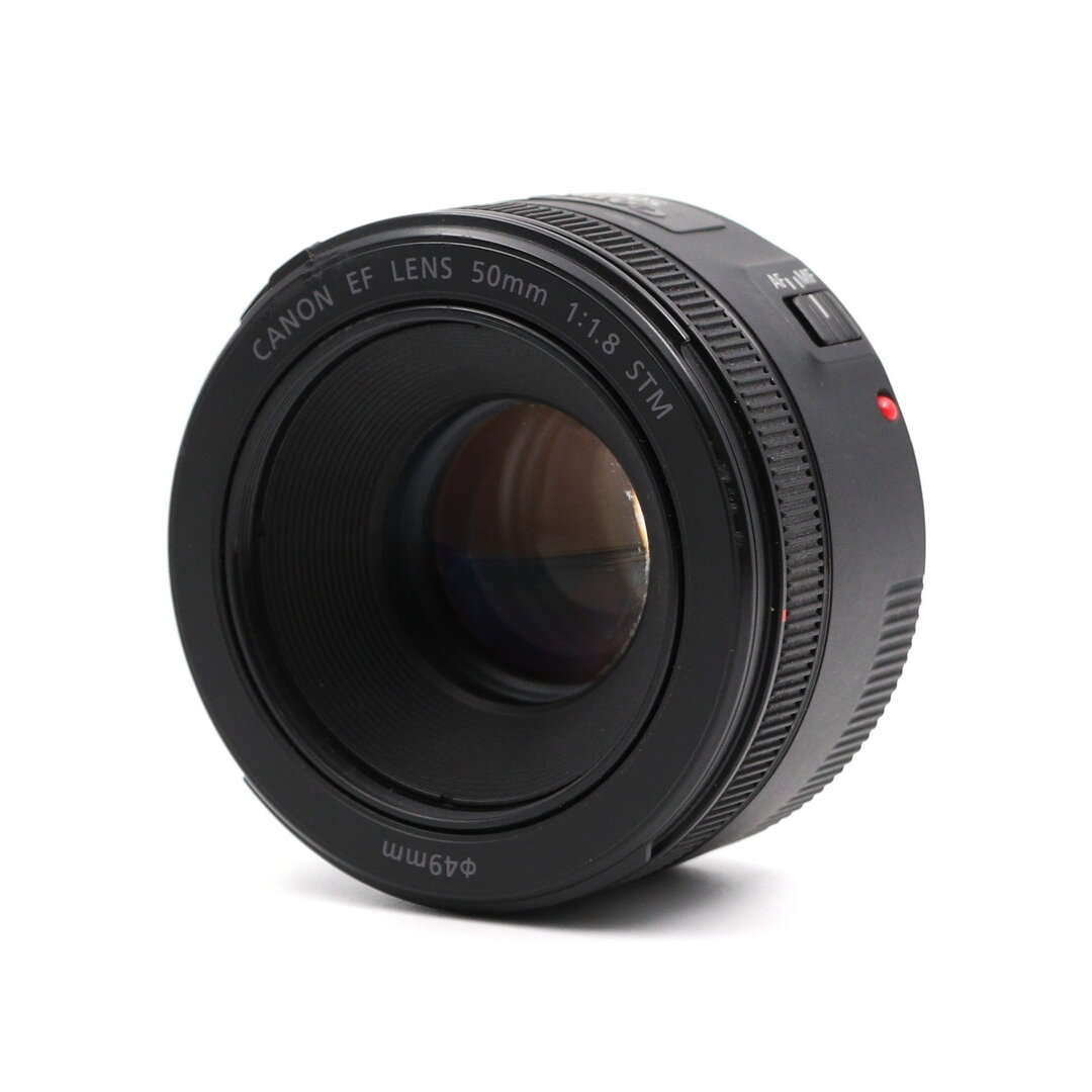 Светосильный фикс-объектив Canon EF 50mm f/1.8 STM