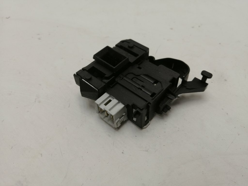 IWSD51051 кт121 Блокировка люка для стиральной машины Indesit 47071697969 б/у