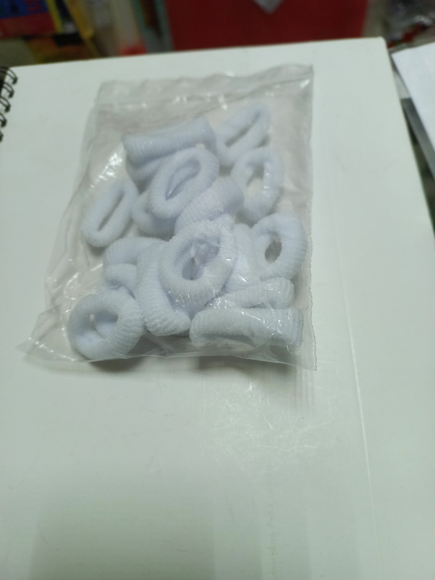 Резинки для волос, 20шт белые.