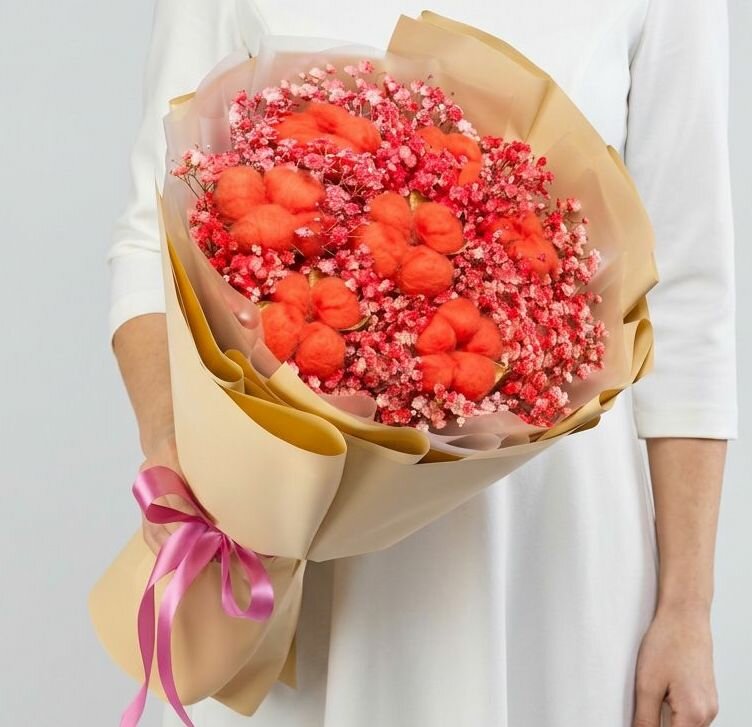 Дуо-букет Мегацвет24 "Гипсофила и Красный Хлопок", дизайнерская упаковка