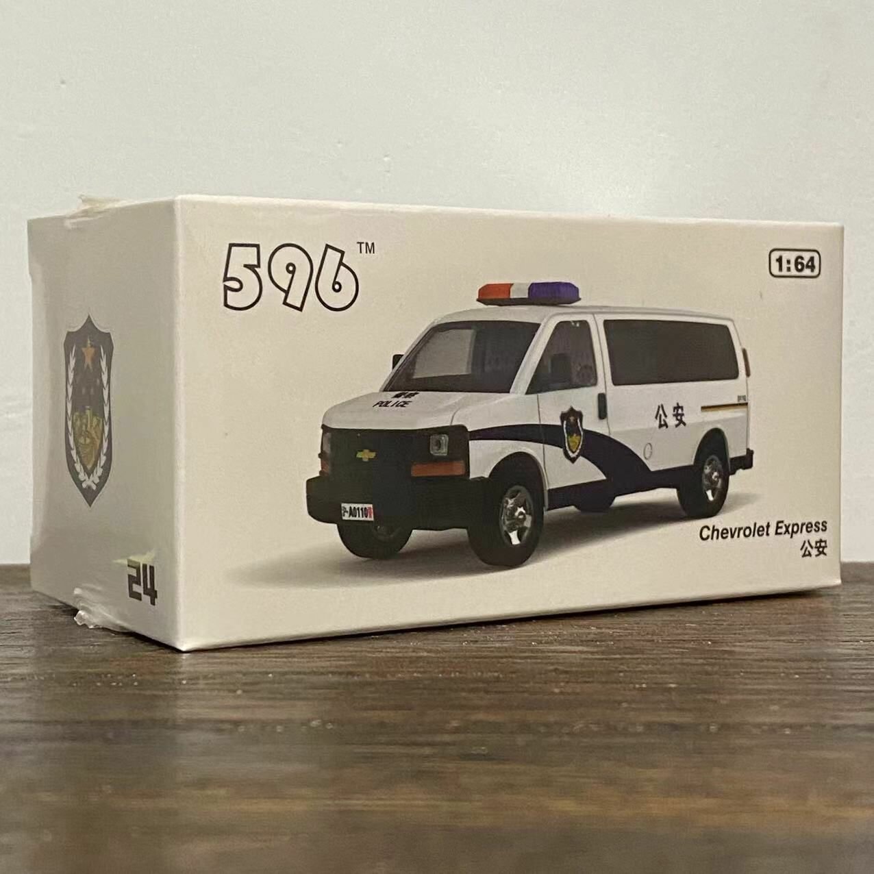 596 1:64 Полицейские автомобили: NYPD, LAPD, Taurus, Impala, Mondeo, Wagner, Tata, Saab, модели автомобилей из сплава