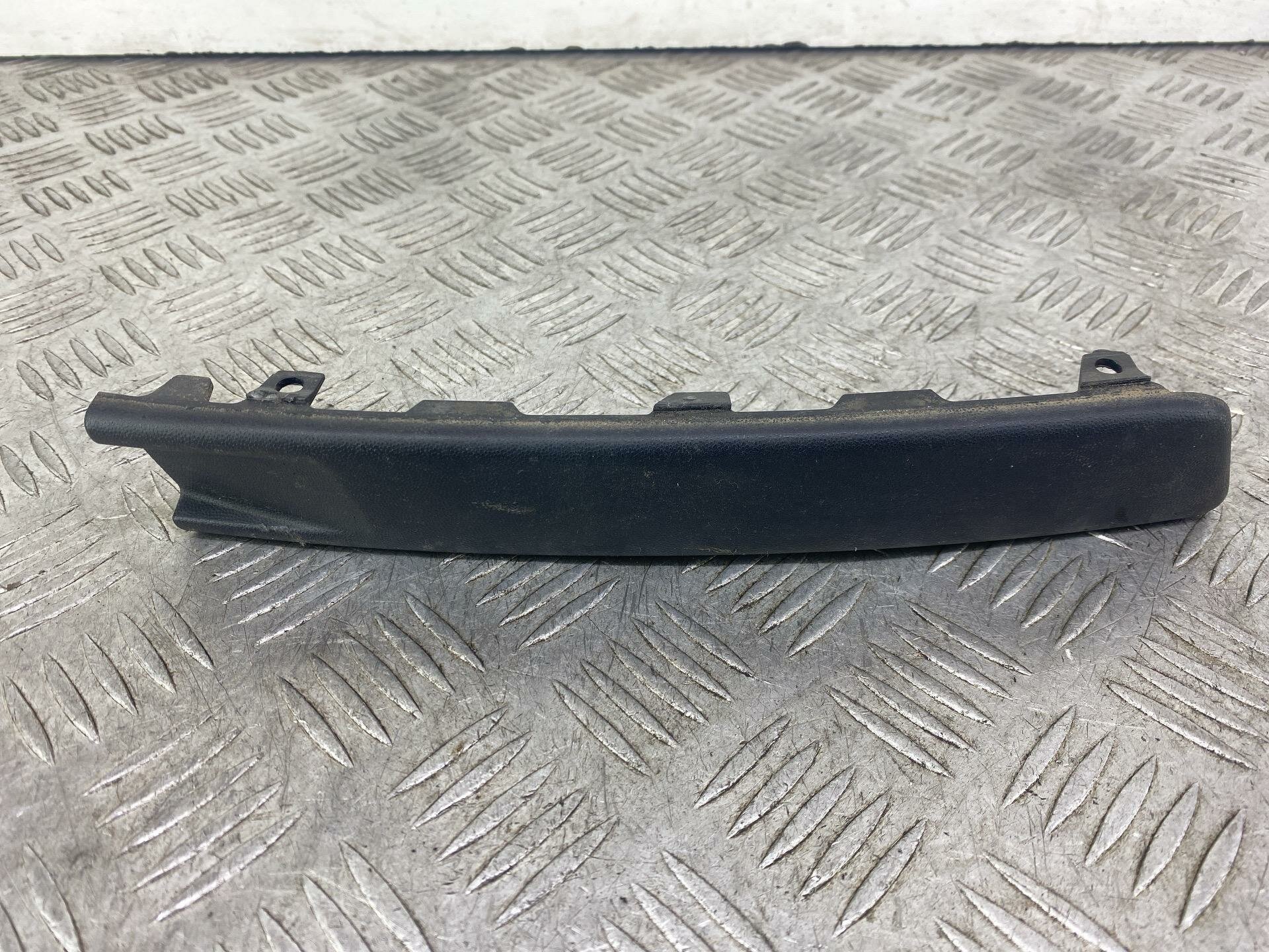 Юбка бампера передняя правая Volkswagen Passat B6 2009 3C0807645
