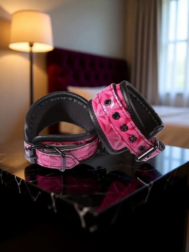 Наручники "Грешница" Sinful Wrist Cuffs Pink
