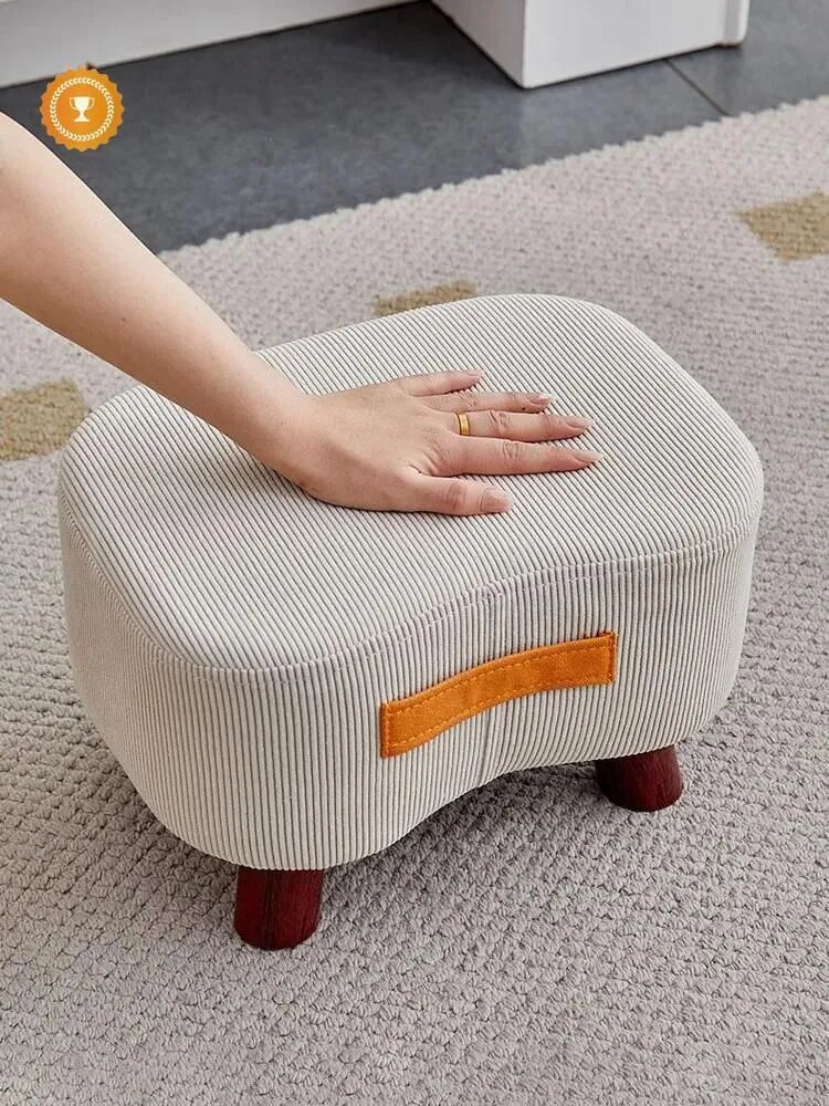 Пуф овальный для гостиной из вельвета, деревянные ножки, 35x25x22 см — фото 1
