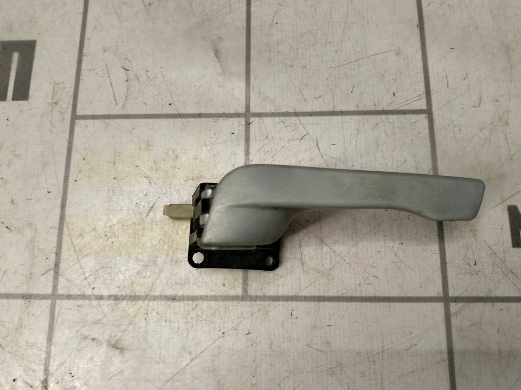 Ручка двери внутренняя правая LADA Priora 2008-2018