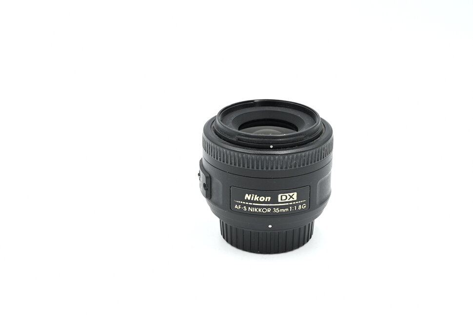 Объектив Nikon AF-S 35mm f/1.8G DX