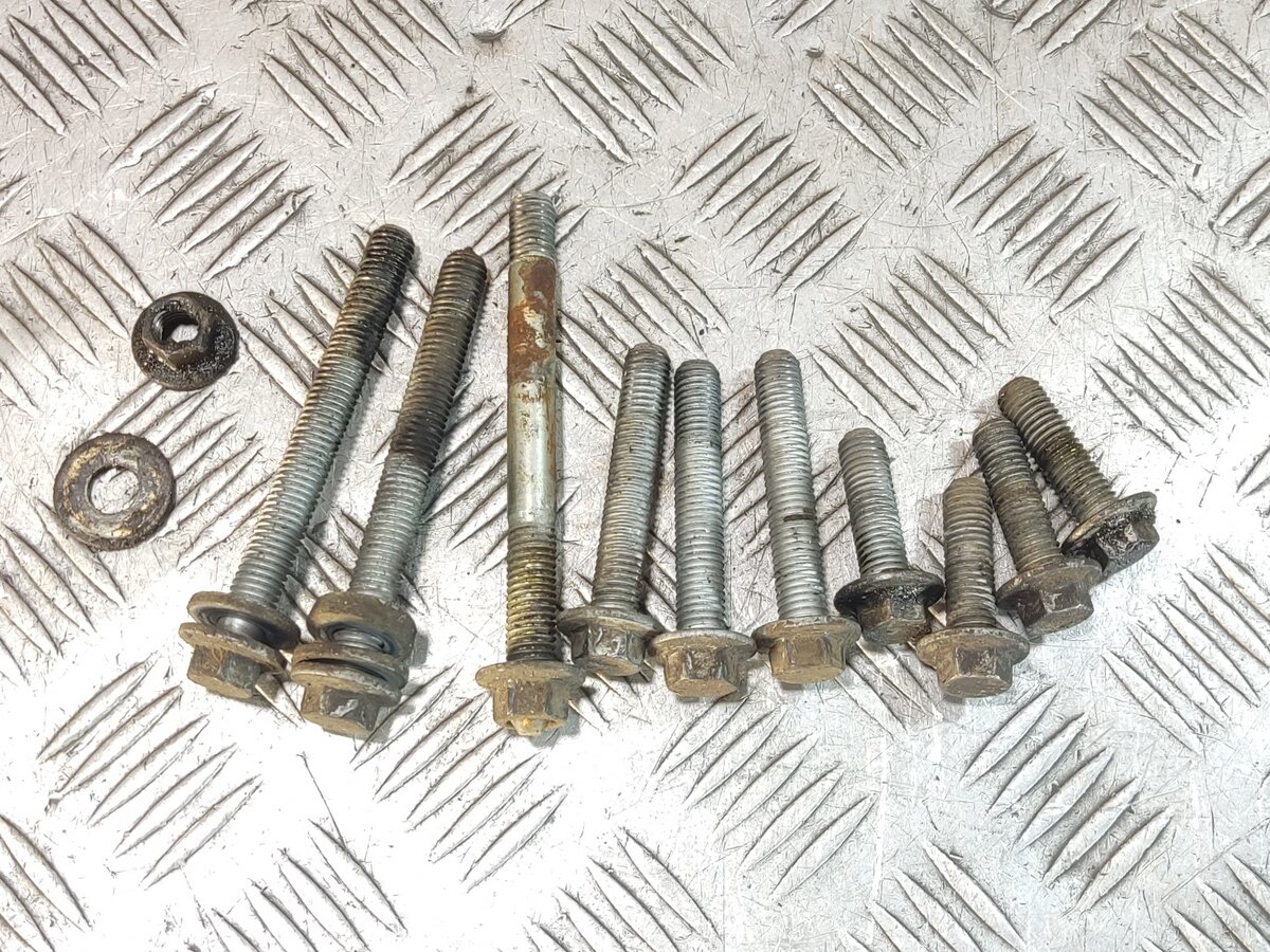 Болт Гайка КПП RENAULT Symbol 1998 2008 7703002458