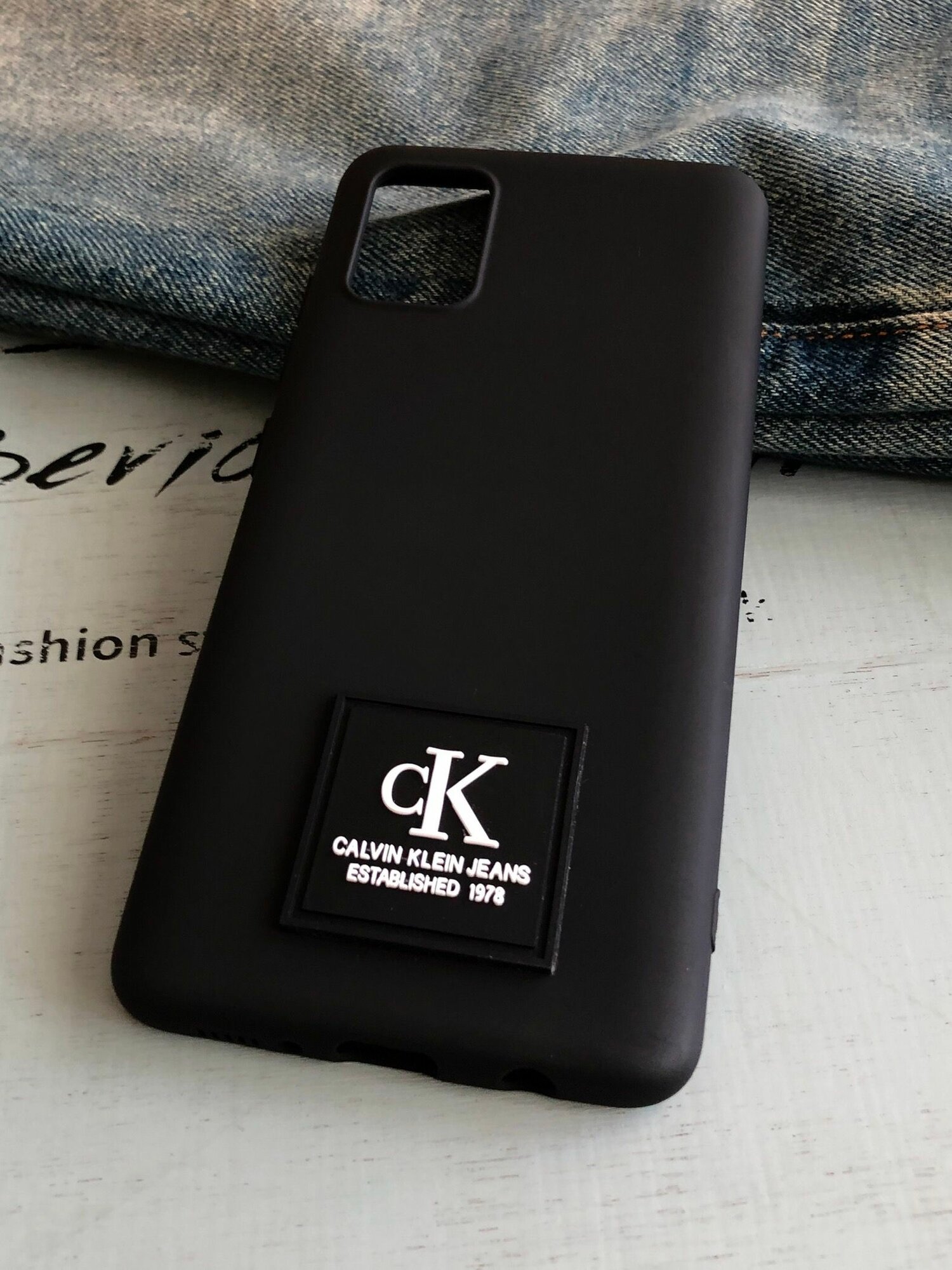 Чехол для Samsung A51 (A515) / Чехол на Самсунг А51, Premium с логотипом, бархатный внутри, противоударный, плотный, Soft Touch приятный на ощупь