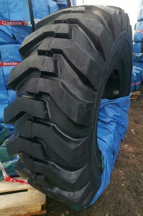 Шинокомплект 17.5-25 28PR Naaats G2/L2