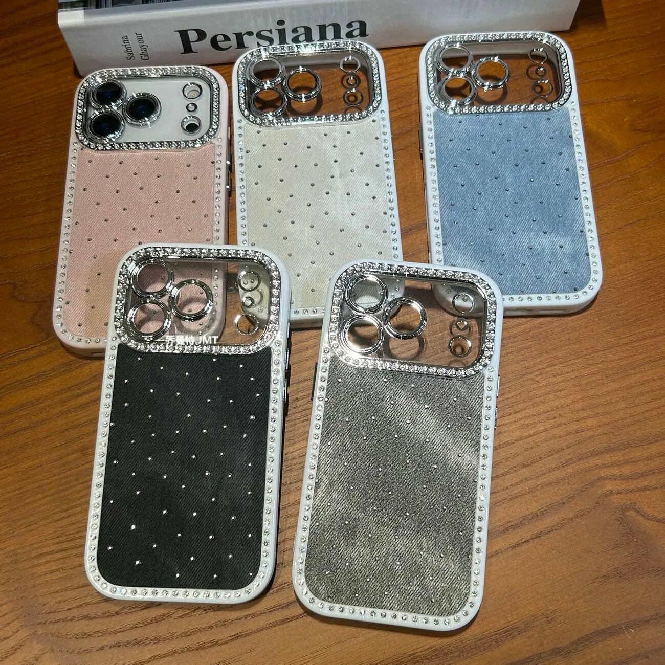 Чехол на iPhone 17 Pro Max со стразами — фото 1