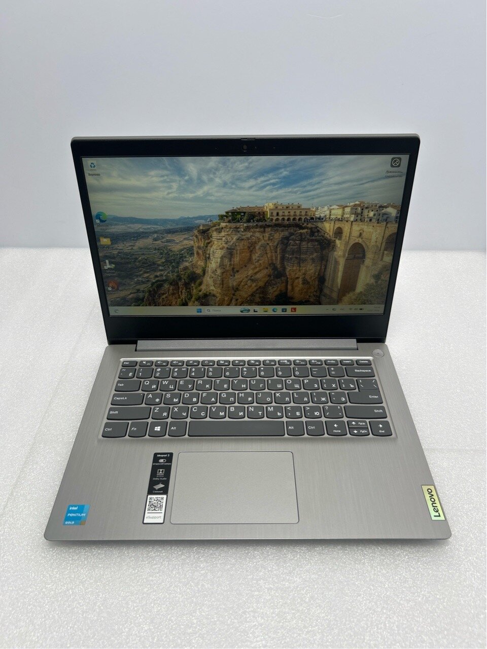 Ноутбук Lenovo ideapad 3-14ITL05 (81X7007HRU) 14"/Pentium Gold 7505/RAM 8GB/SSD 512GB/Intel UHD Graphics/IPS/1920x1080/Win10/Подсветка кл-ры: нет/Серый. Состояние: Уценка/небольшой след на матрице от клавиатуры/B1