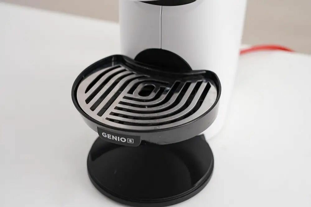 Капсульная кофемашина Dolce Gusto Genio S (KP240110)