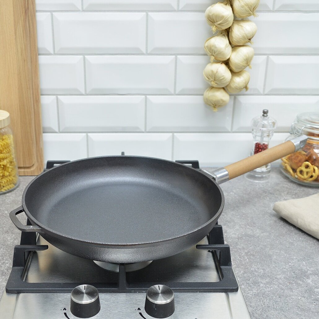 Сковорода чугунная 28 см со съёмной ручкой, индукционное дно, для равномерного нагрева