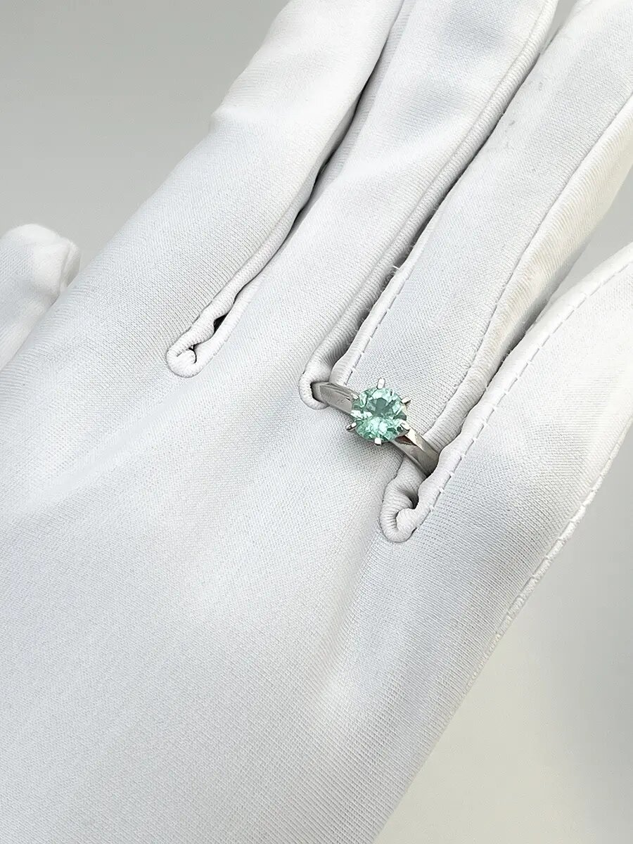 Кольцо, платина, 585 проба, изумруд