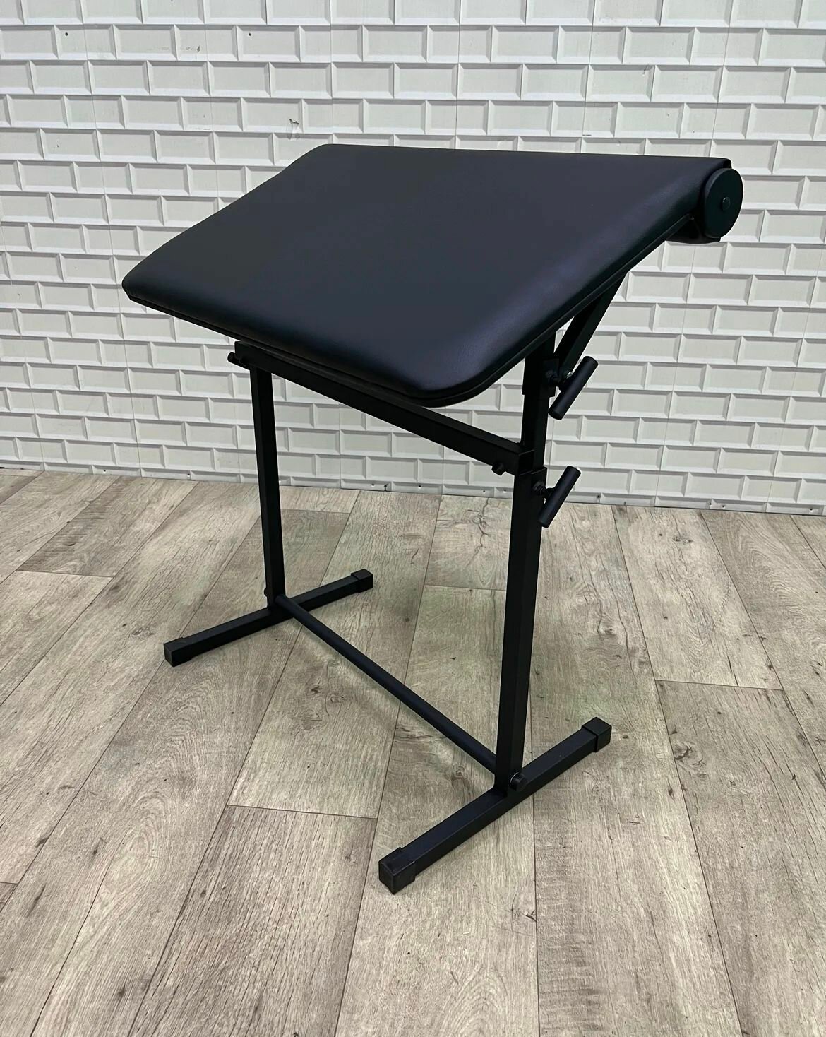 Холдер для тату широкий с валиком Arm rest Holder Black, 70х40