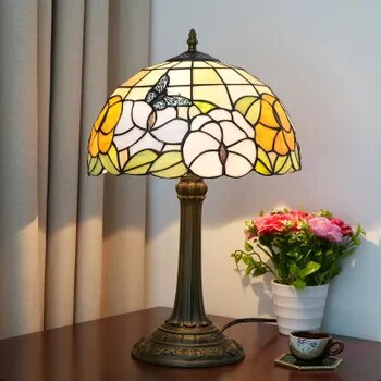 Лампа настольная