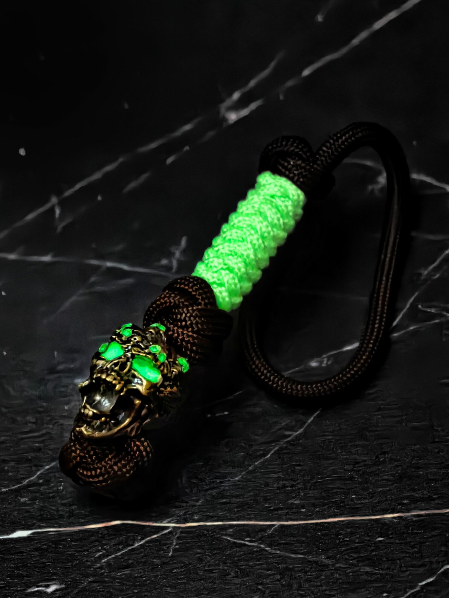 Темляк для ножа: "Evil" Светящийся