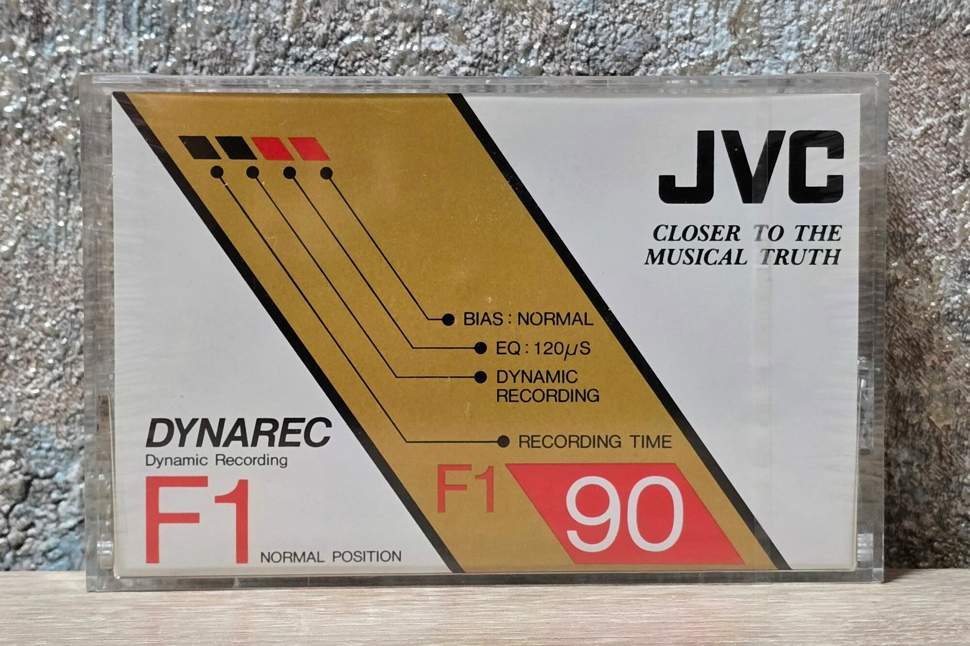 Аудиокассета JVC F1 90