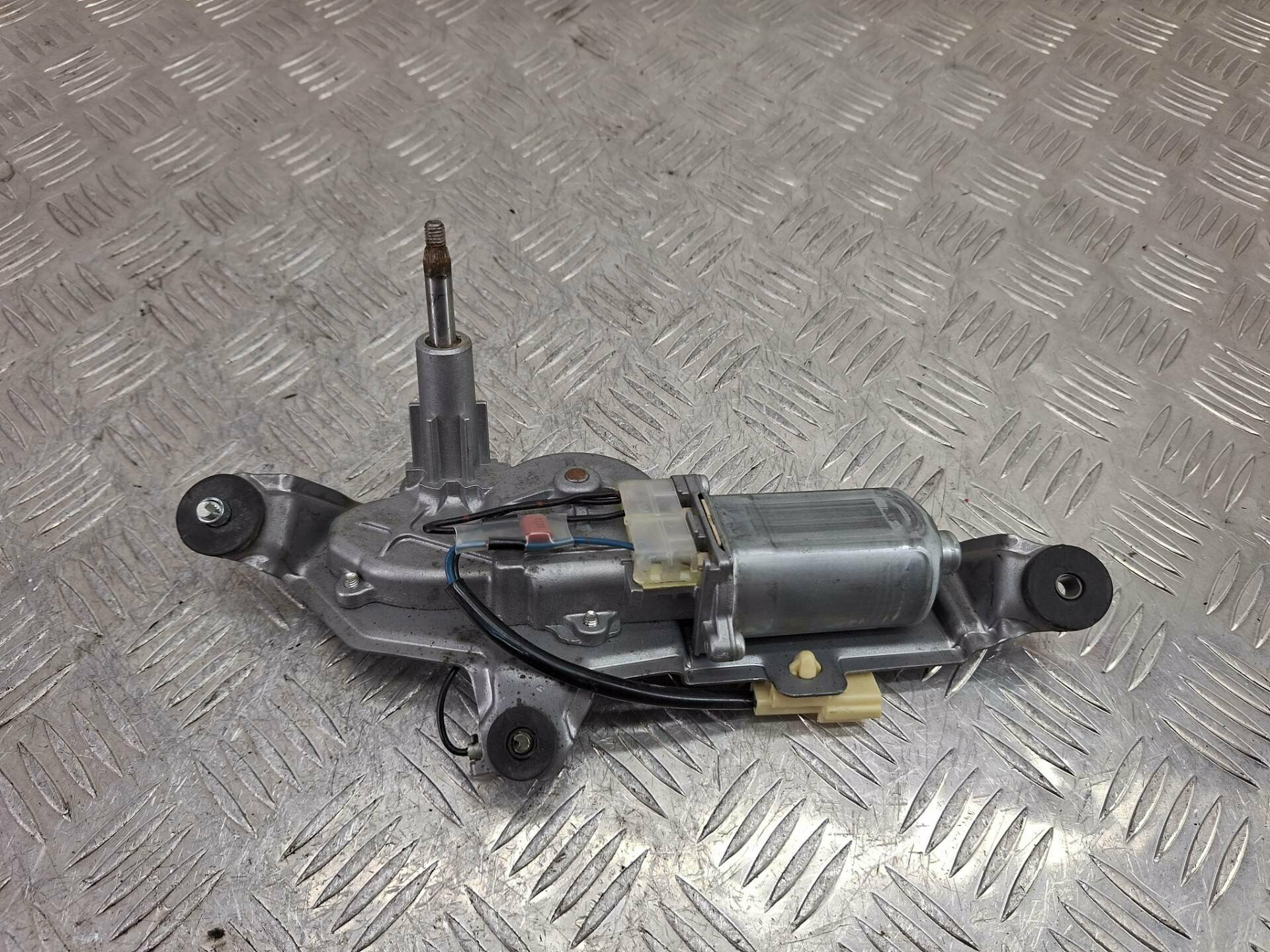 Моторчик заднего стеклоочистителя (дворника) Mazda 6 2003 8496000042