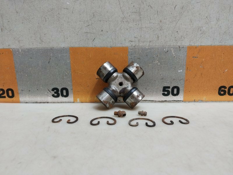 Б/У Крестовина карданного вала Ford Transit 6 441485 FORD арт. 441485