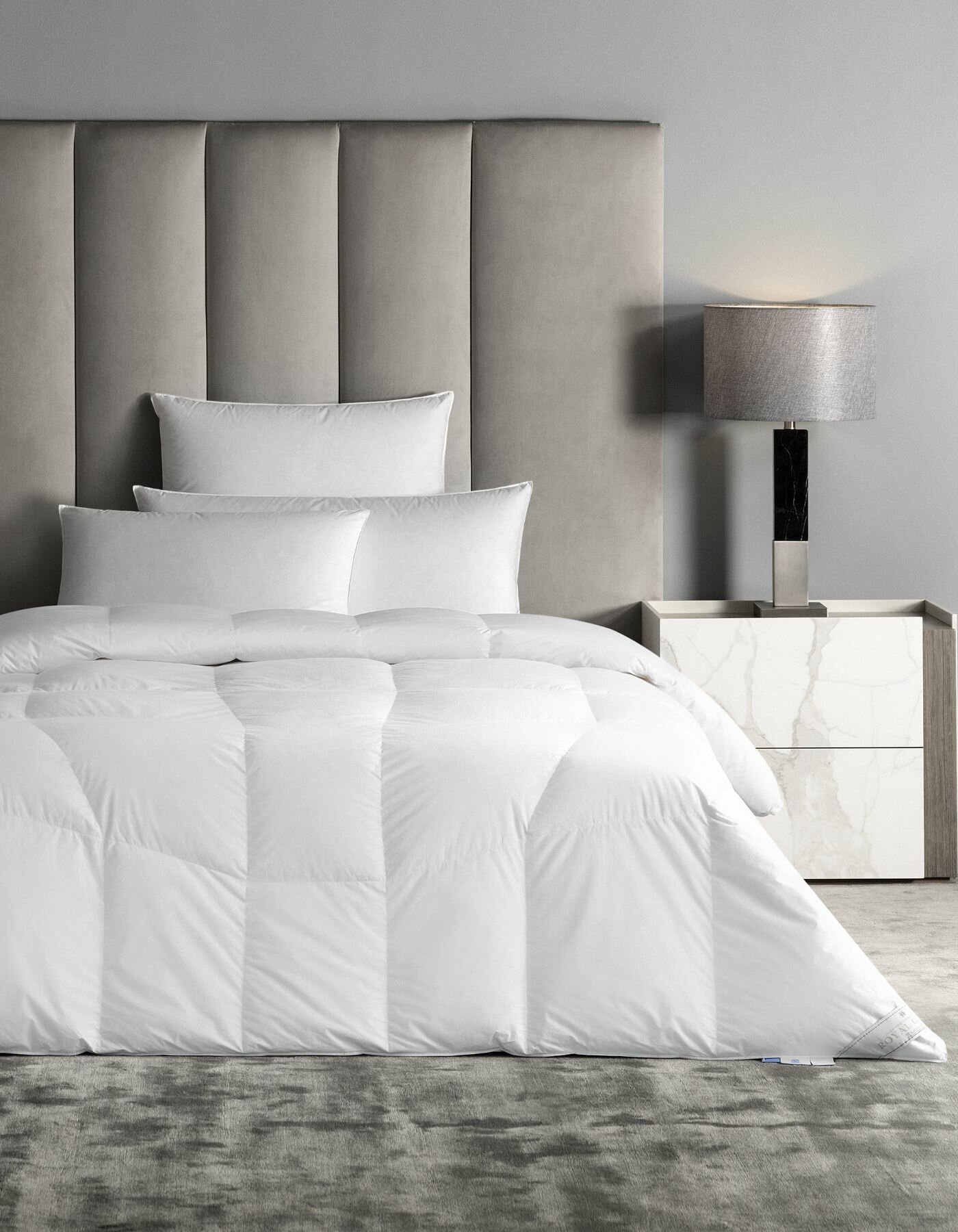 Togas Одеяло 140х200 полуторное "Роял Гранд" теплое, зимнее 285 г/м2, белый сибирский гусиный пух