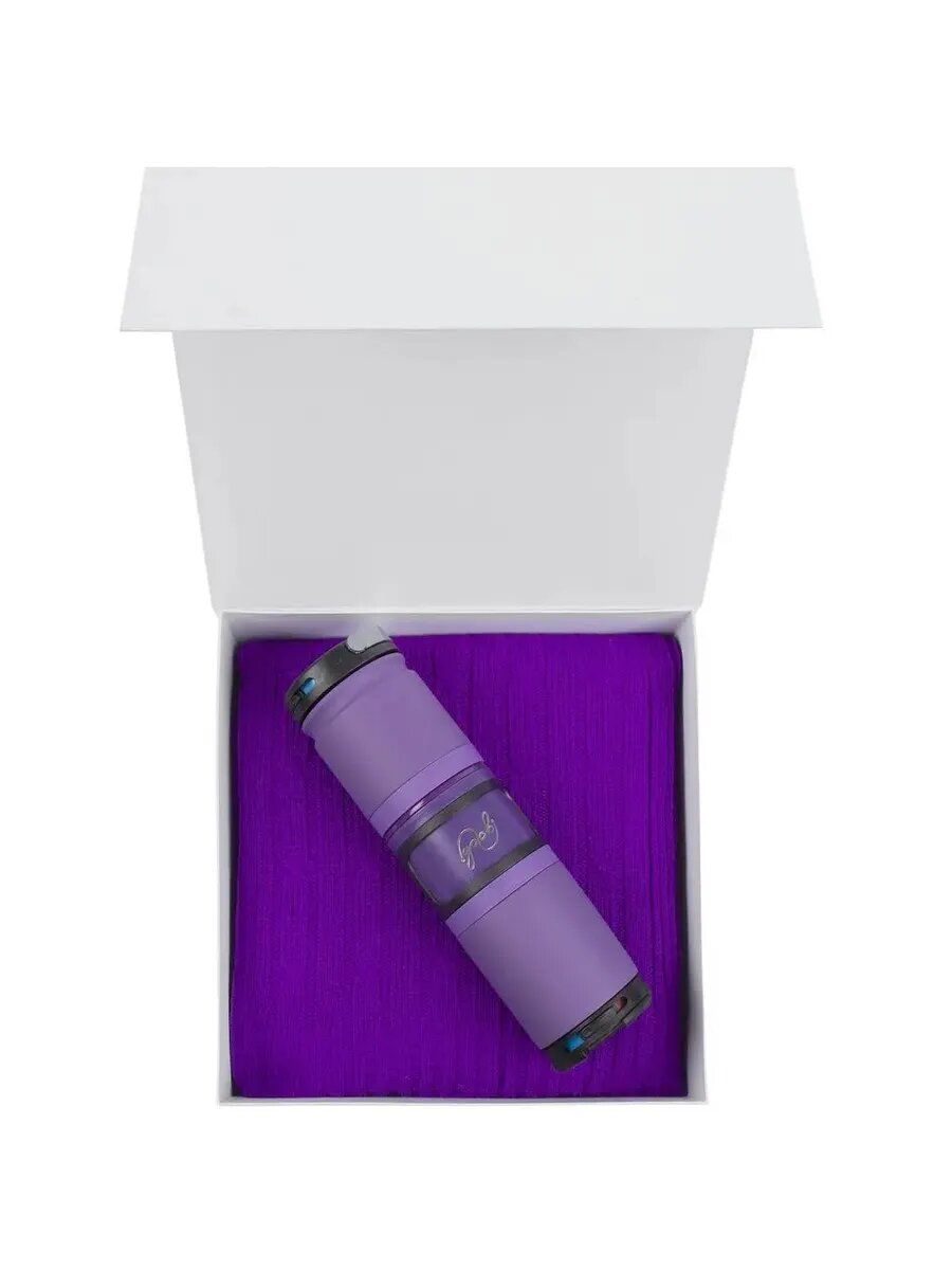 Элегантная белая коробка с магнитной крышкой