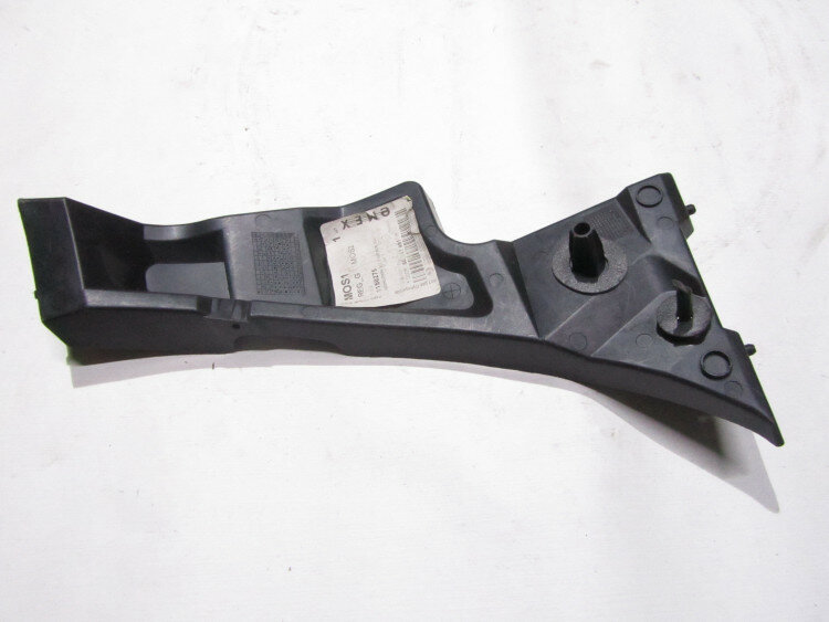 Кронштейн бампера заднего левый 1150275 2M5117A751AA Форд Фокус 1 Седан до 2005 Америка, - Ford