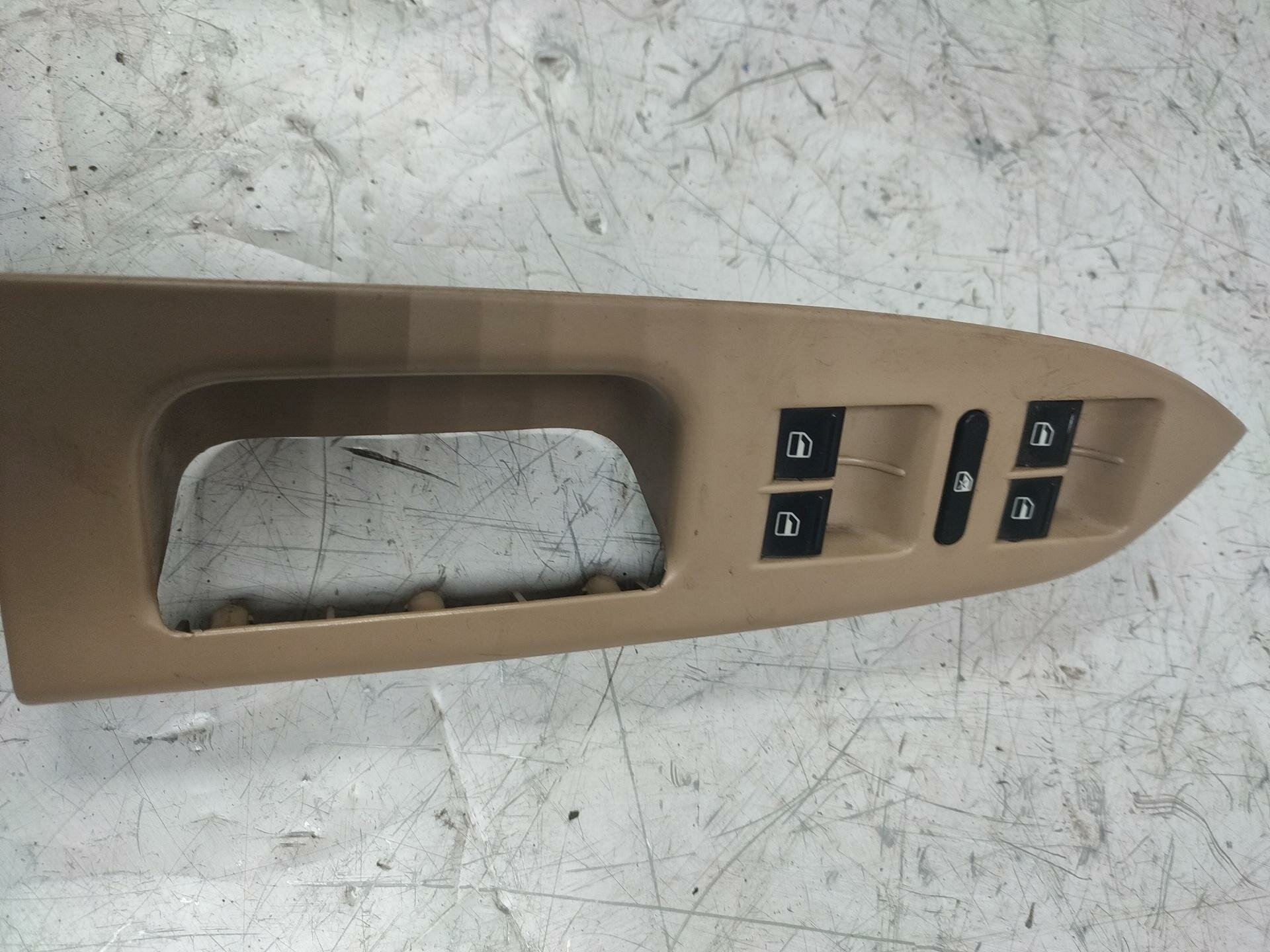 Блок управления стеклоподъемниками передней левой Volkswagen Touran (2003 - 2006)