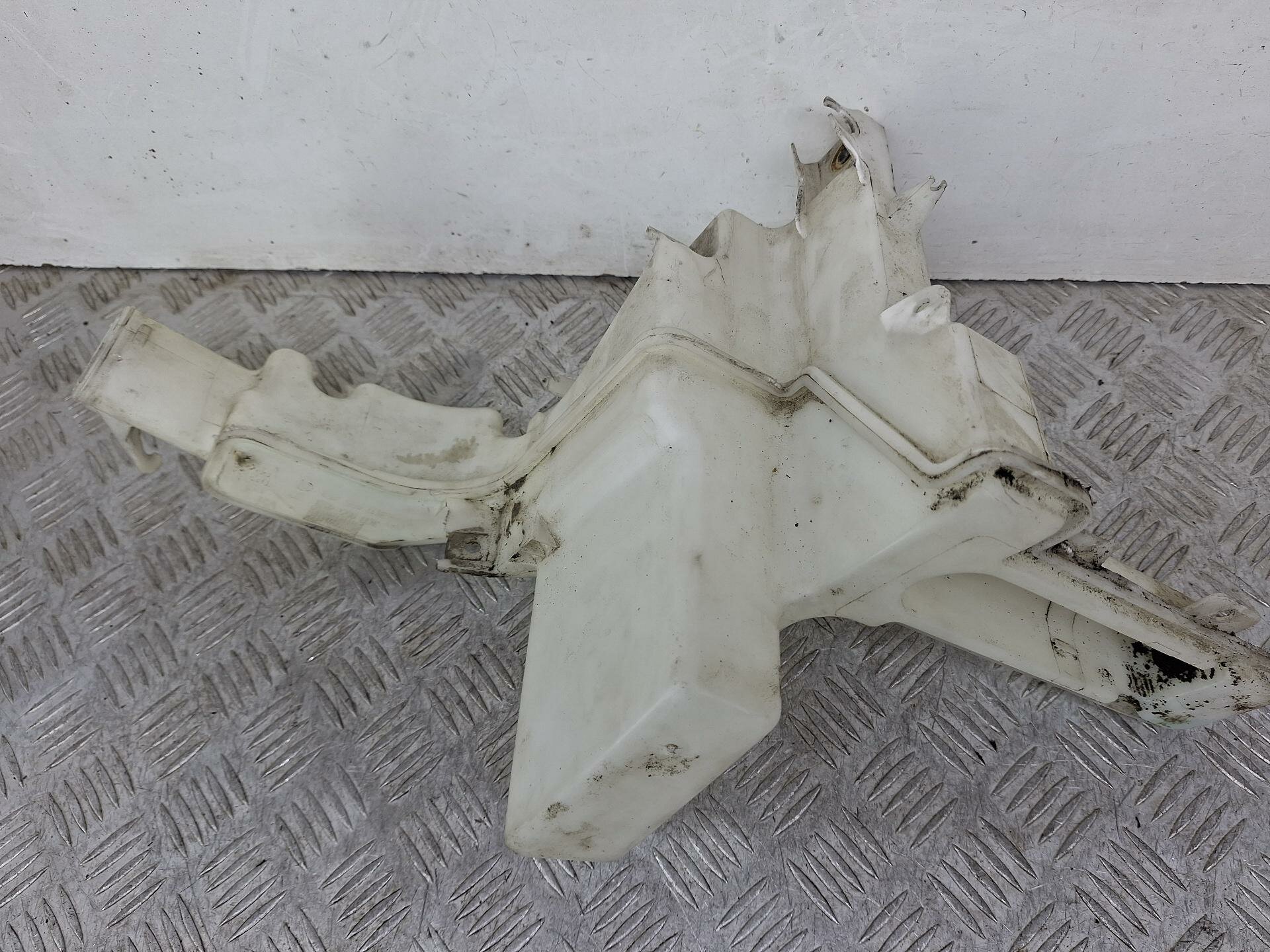 Бачок омывателя Volkswagen Passat B6 (2005 - 2010) 3C0955453
