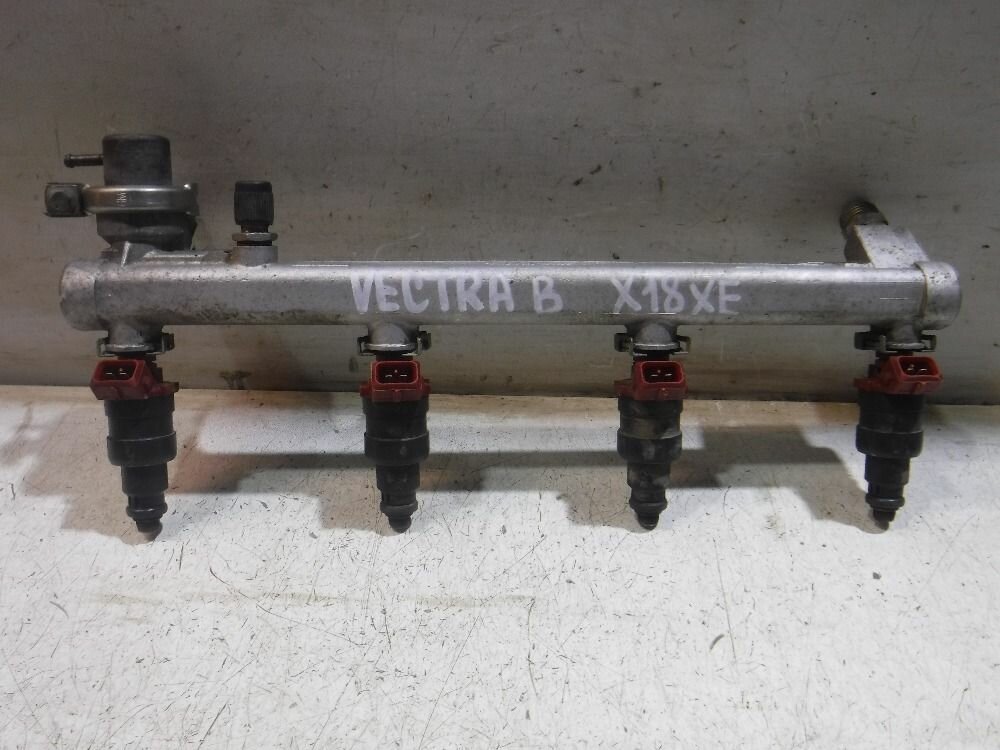 Форсунка топливная Opel Vectra B