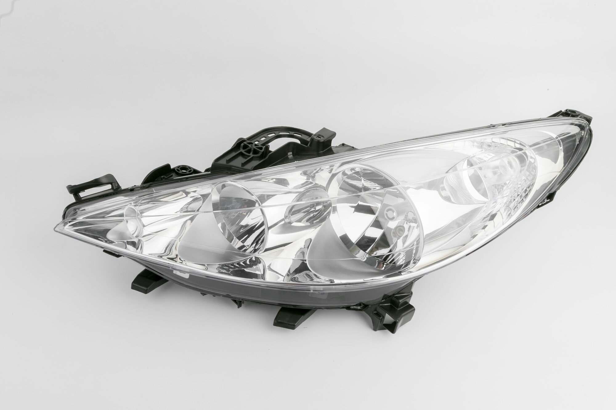 Фара левая для Пежо 207 2005->, oem 620895 арт 5501141LLDEM