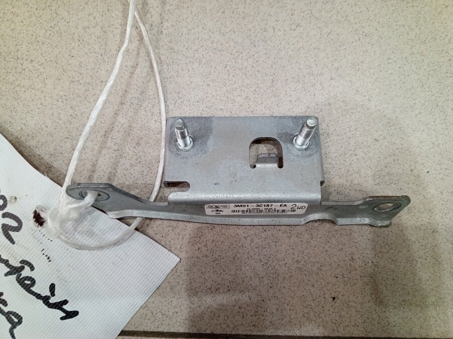 Кронштейн от Ford Focus 2 2008-2011